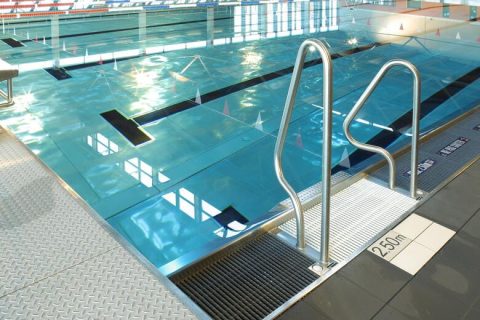 Une piscine en inox: c'est quoi